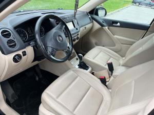 Blue Volkswagen Tiguan 2016 in Klaipeda, with an engine capacity of 2.00 L and mileage of 160 thousand km for 8200 €, photo 4 on AUTOMOTO.COM.LV