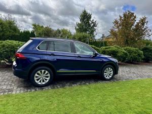 Blue Volkswagen Tiguan 2016 in Kaunas, with an engine capacity of 1.97 L and mileage of 280 thousand km for 12890 €, photo 4 on AUTOMOTO.COM.LV