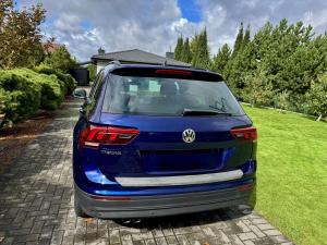 Blue Volkswagen Tiguan 2016 in Kaunas, with an engine capacity of 1.97 L and mileage of 280 thousand km for 12890 €, photo 8 on AUTOMOTO.COM.LV
