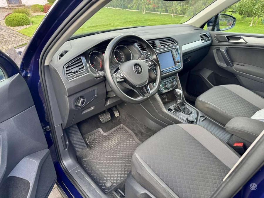 Blue Volkswagen Tiguan 2016 in Kaunas, with an engine capacity of 1.97 L and mileage of 280 thousand km for 12890 €, photo 11 on AUTOMOTO.COM.LV
