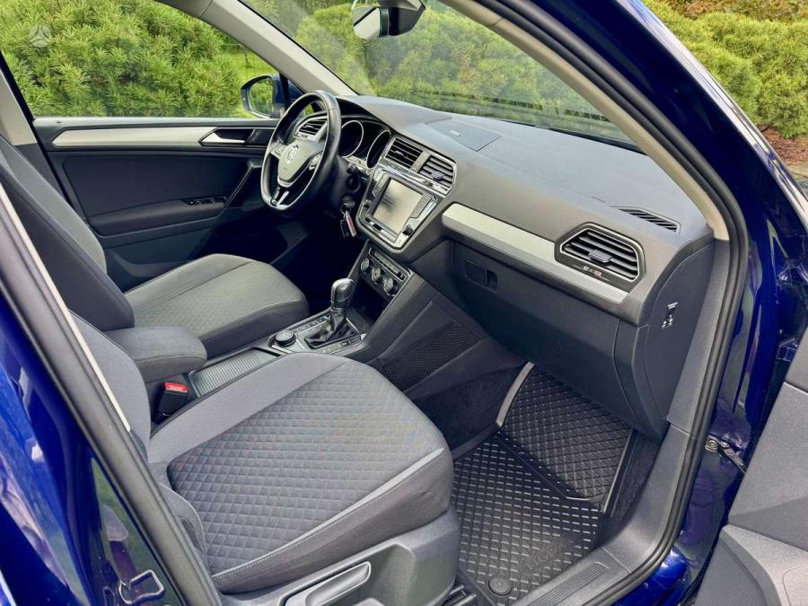 Blue Volkswagen Tiguan 2016 in Kaunas, with an engine capacity of 1.97 L and mileage of 280 thousand km for 12890 €, photo 12 on AUTOMOTO.COM.LV