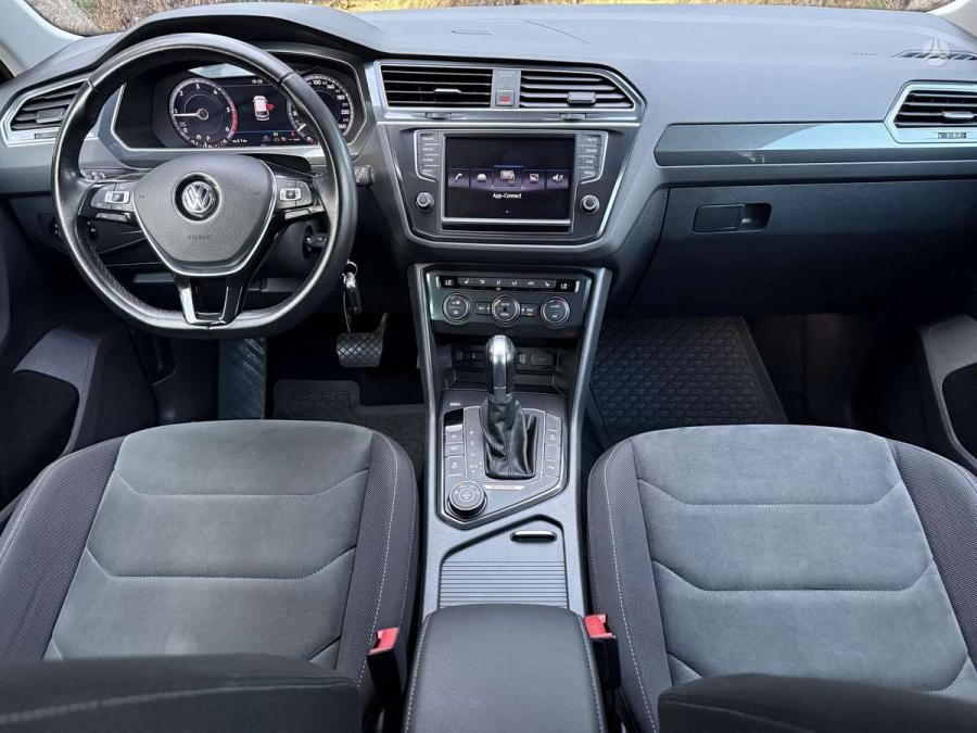 Blue Volkswagen Tiguan 2016 in Prienai, with an engine capacity of 1.97 L and mileage of 197 thousand km for 13950 €, photo 24 on AUTOMOTO.COM.LV