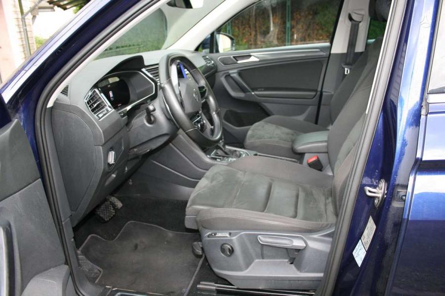 Blue Volkswagen Tiguan 2016 in Sirvintos, with an engine capacity of 1.98 L and mileage of 128 thousand km for 17500 €, photo 5 on AUTOMOTO.COM.LV
