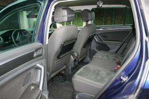 Blue Volkswagen Tiguan 2016 in Sirvintos, with an engine capacity of 1.98 L and mileage of 128 thousand km for 17500 €, photo 7 on AUTOMOTO.COM.LV