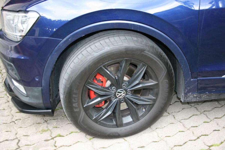 Blue Volkswagen Tiguan 2016 in Sirvintos, with an engine capacity of 1.98 L and mileage of 128 thousand km for 17500 €, photo 11 on AUTOMOTO.COM.LV