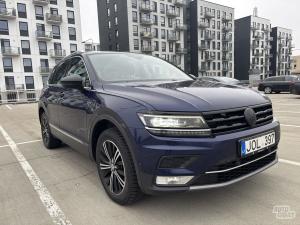Blue Volkswagen Tiguan 2017 in Vilnius, with an engine capacity of 2.00 L and mileage of 119 thousand km for 17500 €, photo  on AUTOMOTO.COM.LV