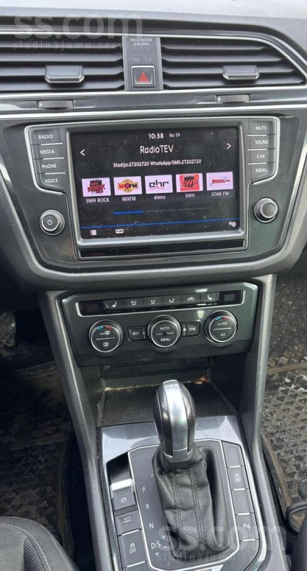 Blue Volkswagen Tiguan 2017 in Riga, with an engine capacity of 2.00 L and mileage of 250 thousand km for 14950 €, photo 5 on AUTOMOTO.COM.LV
