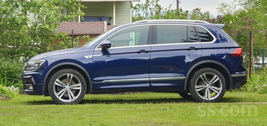 Blue Volkswagen Tiguan 2018 in Riga, with an engine capacity of 2.00 L and mileage of 134 thousand km for 23100 €, photo 4 on AUTOMOTO.COM.LV