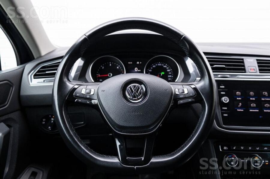 Zils Volkswagen Tiguan 2018 Rīga, ar dzinēja tilpumu 2.00 L un nobraukumu 113 tūkst. km par 19000 €, foto 20 vietnē AUTOMOTO.COM.LV