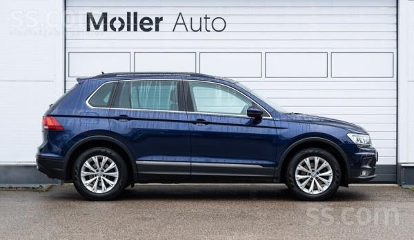 Blue Volkswagen Tiguan 2018 in Riga, with an engine capacity of 2.00 L and mileage of 163 thousand km for 16950 €, photo 5 on AUTOMOTO.COM.LV