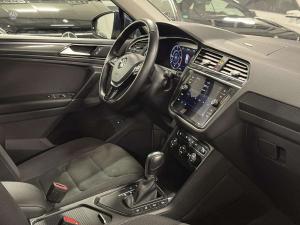 Zils Volkswagen Tiguan 2018 Marijampole, ar dzinēja tilpumu 1.97 L un nobraukumu 84 tūkst. km par 22700 €, foto 19 vietnē AUTOMOTO.COM.LV