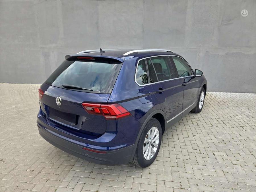 Blue Volkswagen Tiguan 2018 in Klaipeda, with an engine capacity of 1.97 L and mileage of 207 thousand km for 16750 €, photo 18 on AUTOMOTO.COM.LV
