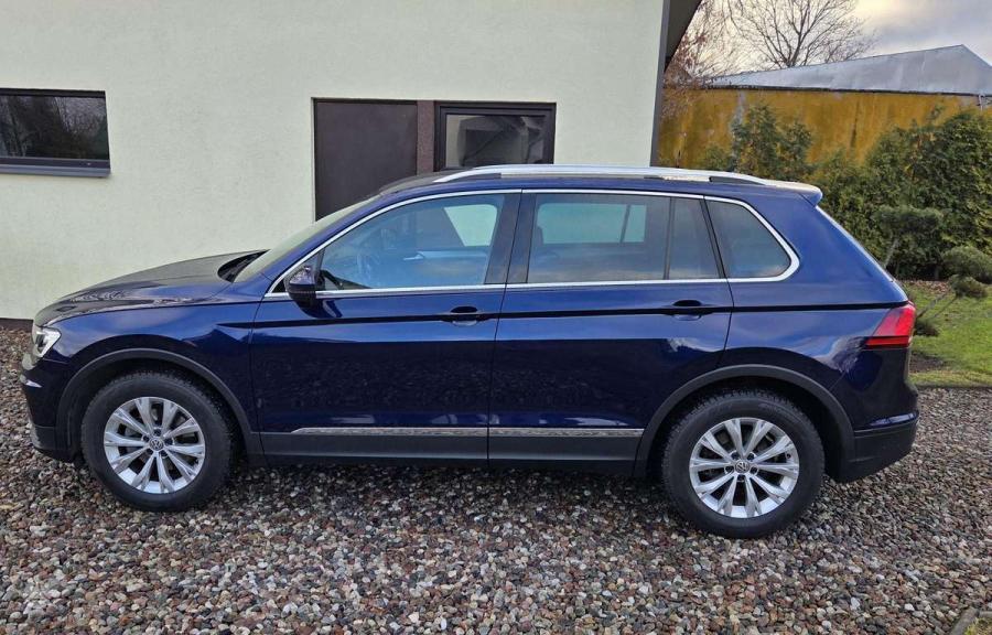 Blue Volkswagen Tiguan 2018 in Jurbarkas, with an engine capacity of 1.97 L and mileage of 208 thousand km for 17300 €, photo 5 on AUTOMOTO.COM.LV