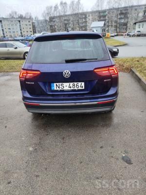 Zils Volkswagen Tiguan 2018 Rīga, ar dzinēja tilpumu 2.00 L un nobraukumu 172 tūkst. km par 19000 €, foto 2 vietnē AUTOMOTO.COM.LV