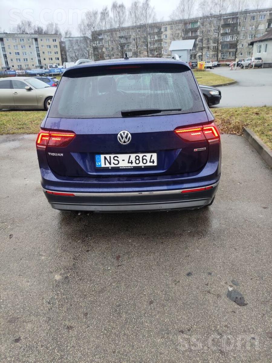 Zils Volkswagen Tiguan 2018 Rīga, ar dzinēja tilpumu 2.00 L un nobraukumu 172 tūkst. km par 19000 €, foto 2 vietnē AUTOMOTO.COM.LV