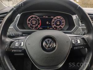 Zils Volkswagen Tiguan 2018 Rīga, ar dzinēja tilpumu 2.00 L un nobraukumu 172 tūkst. km par 19000 €, foto 10 vietnē AUTOMOTO.COM.LV