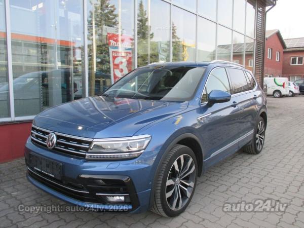 Blue Volkswagen Tiguan 2018 in Tartu, with an engine capacity of 2.00 L and mileage of 212 thousand km for 19990 €, photo 1 on AUTOMOTO.COM.LV