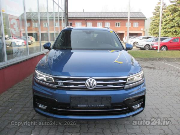 Blue Volkswagen Tiguan 2018 in Tartu, with an engine capacity of 2.00 L and mileage of 212 thousand km for 19990 €, photo 2 on AUTOMOTO.COM.LV