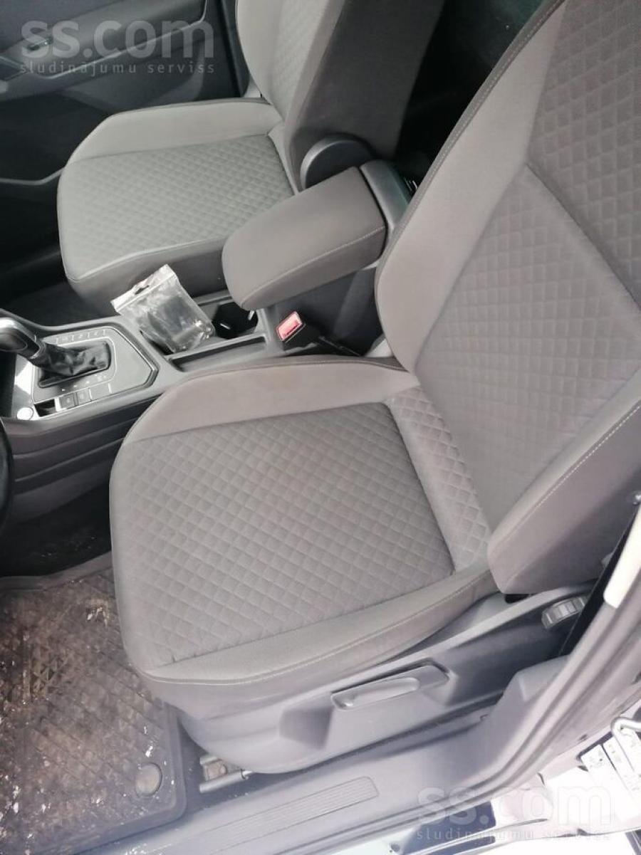 Blue Volkswagen Tiguan 2018 in Riga, with an engine capacity of 2.00 L and mileage of 330 thousand km for 10500 €, photo 4 on AUTOMOTO.COM.LV