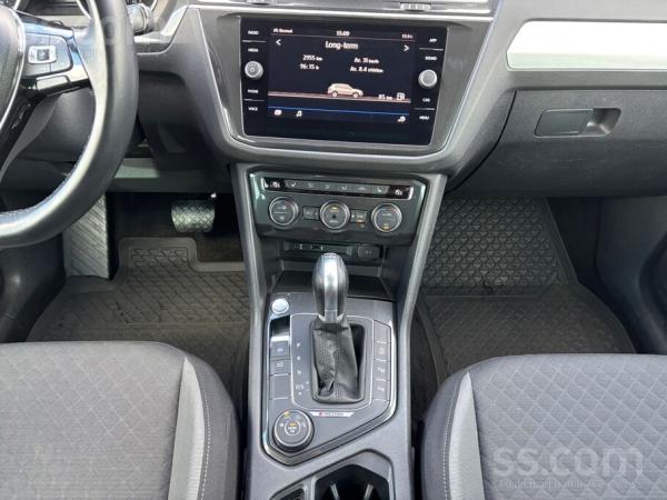 Blue Volkswagen Tiguan 2018 in Riga, with an engine capacity of 2.00 L and mileage of 138 thousand km for 16330 €, photo 10 on AUTOMOTO.COM.LV
