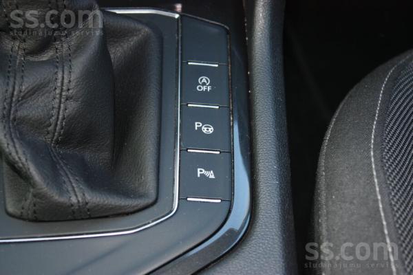 Zils Volkswagen Tiguan 2018 Rīga, ar dzinēja tilpumu 2.00 L un nobraukumu 182 tūkst. km par 16100 €, foto 10 vietnē AUTOMOTO.COM.LV