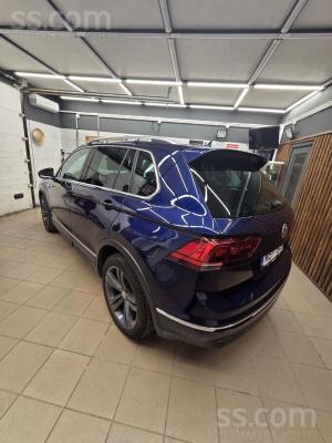 Zils Volkswagen Tiguan 2018 Daugavpils, ar dzinēja tilpumu 2.00 L un nobraukumu 137 tūkst. km par 21500 €, foto 4 vietnē AUTOMOTO.COM.LV