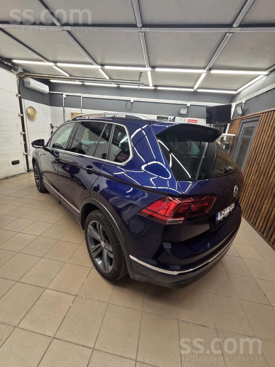 Zils Volkswagen Tiguan 2018 Daugavpils, ar dzinēja tilpumu 2.00 L un nobraukumu 137 tūkst. km par 21500 €, foto 4 vietnē AUTOMOTO.COM.LV