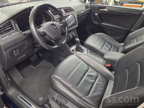 Blue Volkswagen Tiguan 2018 in Daugavpils, with an engine capacity of 2.00 L and mileage of 137 thousand km for 21500 €, photo 6 on AUTOMOTO.COM.LV