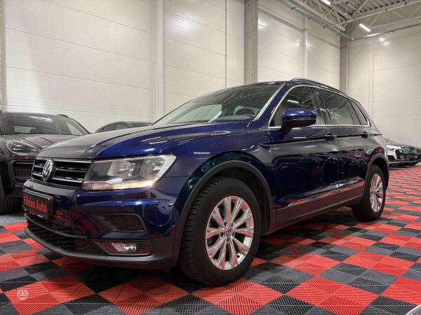 Volkswagen Tiguan 2018 in Vilnius on AUTOMOTO.COM.LV Blue Volkswagen Tiguan 2018 in Vilnius, with an engine capacity of 1.97 L and mileage of 157 thousand km for 15990 €, photo 1 on AUTOMOTO.COM.LV