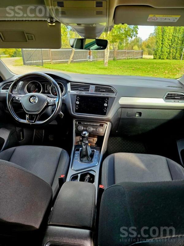 Blue Volkswagen Tiguan 2018 in Rezekne, with an engine capacity of 2.00 L and mileage of 199 thousand km for 13000 €, photo 5 on AUTOMOTO.COM.LV
