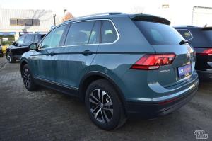 Zils Volkswagen Tiguan 2019 Kauņa, ar dzinēja tilpumu 2.00 L un nobraukumu 79 tūkst. km par 26396 €, foto 2 vietnē AUTOMOTO.COM.LV