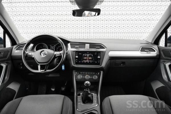 Blue Volkswagen Tiguan 2019 in Riga, with an engine capacity of 2.00 L and mileage of 123 thousand km for 17850 €, photo 6 on AUTOMOTO.COM.LV