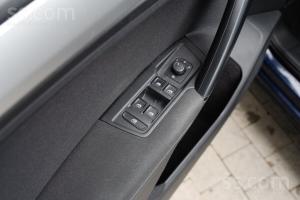 Blue Volkswagen Tiguan 2019 in Riga, with an engine capacity of 2.00 L and mileage of 123 thousand km for 17850 €, photo 8 on AUTOMOTO.COM.LV