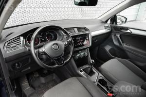 Blue Volkswagen Tiguan 2019 in Riga, with an engine capacity of 2.00 L and mileage of 123 thousand km for 17850 €, photo 9 on AUTOMOTO.COM.LV
