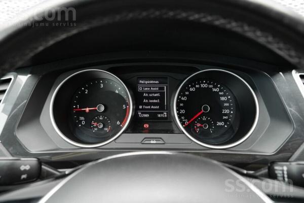 Blue Volkswagen Tiguan 2019 in Riga, with an engine capacity of 2.00 L and mileage of 123 thousand km for 17850 €, photo 10 on AUTOMOTO.COM.LV