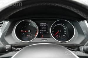 Blue Volkswagen Tiguan 2019 in Riga, with an engine capacity of 2.00 L and mileage of 123 thousand km for 17850 €, photo 11 on AUTOMOTO.COM.LV