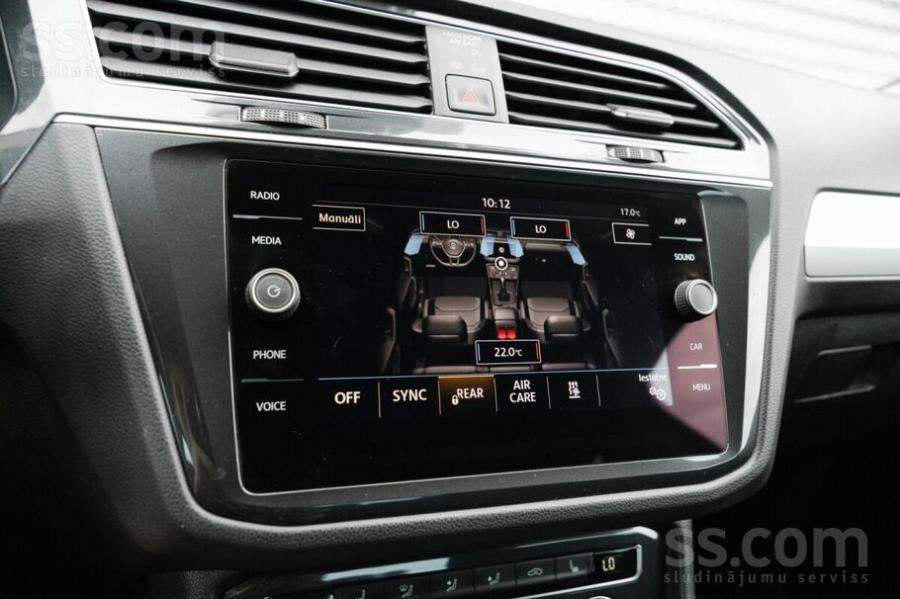 Blue Volkswagen Tiguan 2019 in Riga, with an engine capacity of 2.00 L and mileage of 123 thousand km for 17850 €, photo 16 on AUTOMOTO.COM.LV