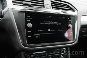 Blue Volkswagen Tiguan 2019 in Riga, with an engine capacity of 2.00 L and mileage of 123 thousand km for 17850 €, photo 17 on AUTOMOTO.COM.LV