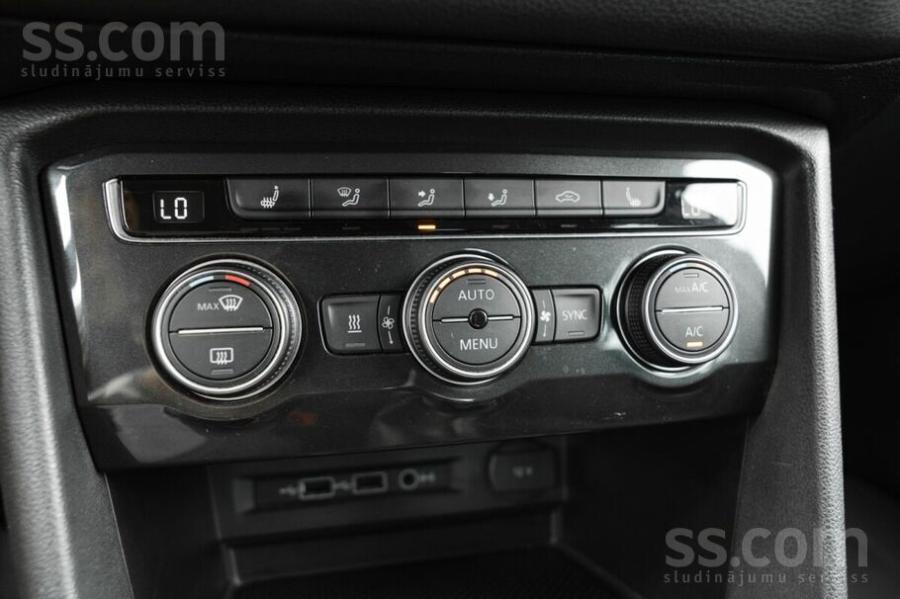 Blue Volkswagen Tiguan 2019 in Riga, with an engine capacity of 2.00 L and mileage of 123 thousand km for 17850 €, photo 18 on AUTOMOTO.COM.LV