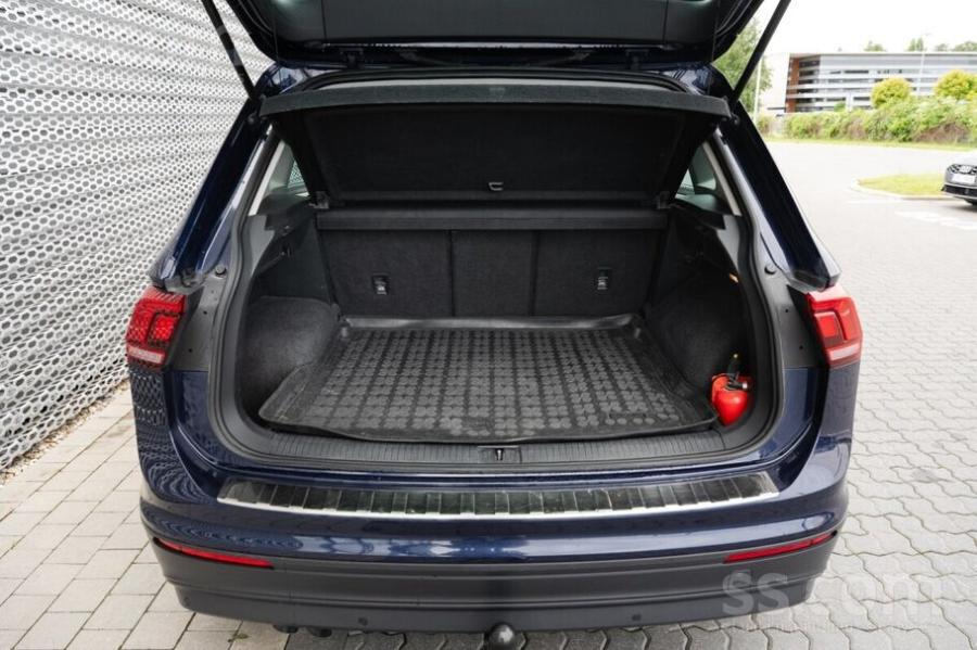 Blue Volkswagen Tiguan 2019 in Riga, with an engine capacity of 2.00 L and mileage of 123 thousand km for 17850 €, photo 22 on AUTOMOTO.COM.LV