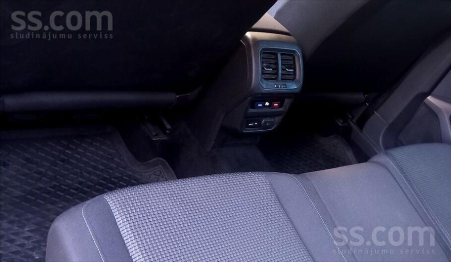 Zils Volkswagen Tiguan 2019 Rīga, ar dzinēja tilpumu 2.00 L un nobraukumu 156 tūkst. km par 14100 €, foto 14 vietnē AUTOMOTO.COM.LV
