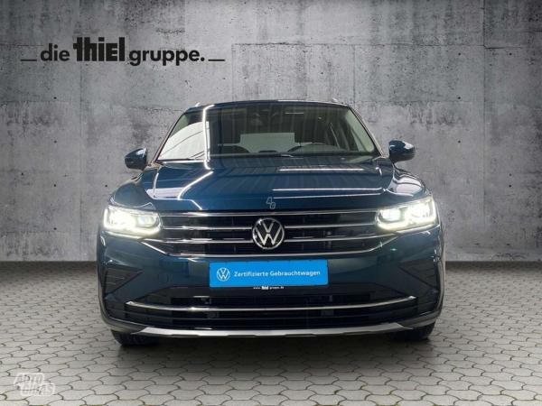Blue Volkswagen Tiguan 2020 in Kaunas, with an engine capacity of 2.00 L and mileage of 64 thousand km for 30290 €, photo 2 on AUTOMOTO.COM.LV