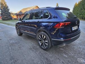 Zils Volkswagen Tiguan 2020 Panevēža, ar dzinēja tilpumu 2.00 L un nobraukumu 160 tūkst. km par 18900 €, foto 5 vietnē AUTOMOTO.COM.LV
