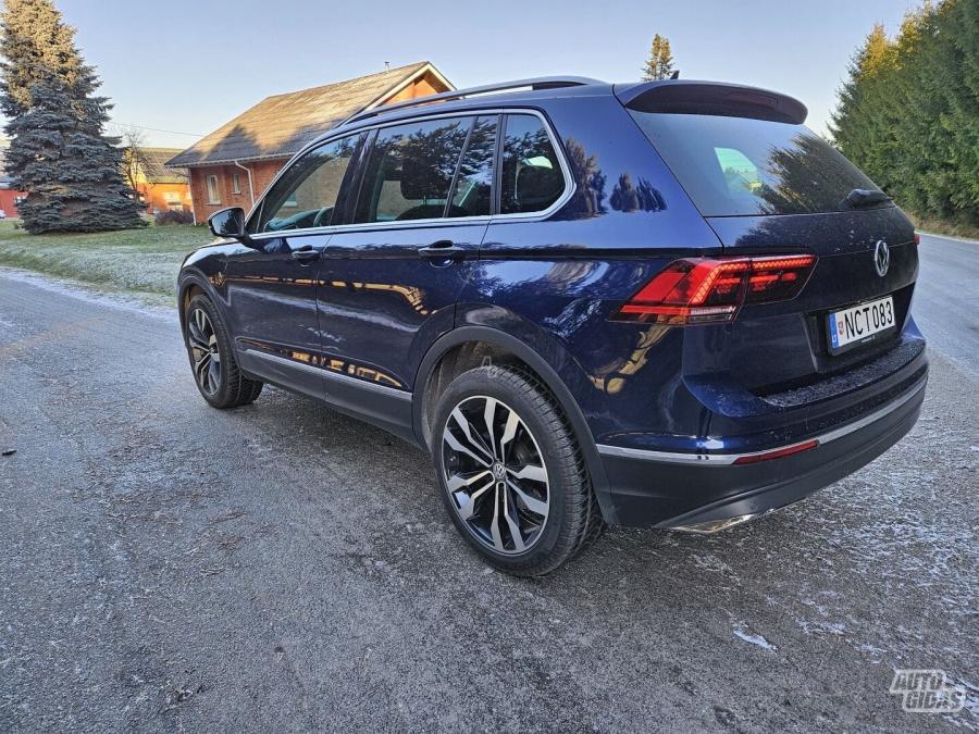 Zils Volkswagen Tiguan 2020 Panevēža, ar dzinēja tilpumu 2.00 L un nobraukumu 160 tūkst. km par 18900 €, foto 5 vietnē AUTOMOTO.COM.LV