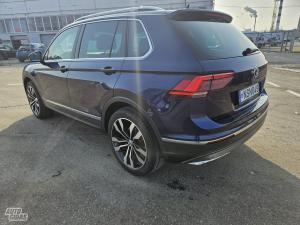 Blue Volkswagen Tiguan 2020 in Panevezys, with an engine capacity of 2.00 L and mileage of 162 thousand km for 18900 €, photo 8 on AUTOMOTO.COM.LV