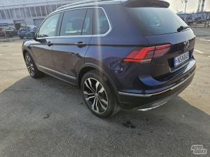 Blue Volkswagen Tiguan 2020 in Panevezys, with an engine capacity of 2.00 L and mileage of 162 thousand km for 18900 €, photo 9 on AUTOMOTO.COM.LV