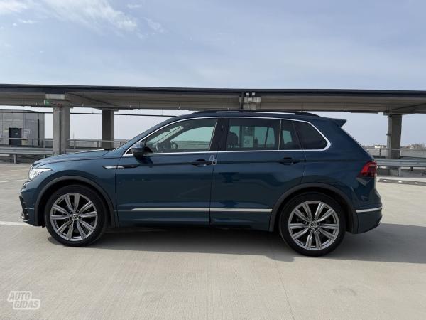 Zils Volkswagen Tiguan 2020 Viļņa, ar dzinēja tilpumu 1.50 L un nobraukumu 77 tūkst. km par 25450 €, foto 2 vietnē AUTOMOTO.COM.LV