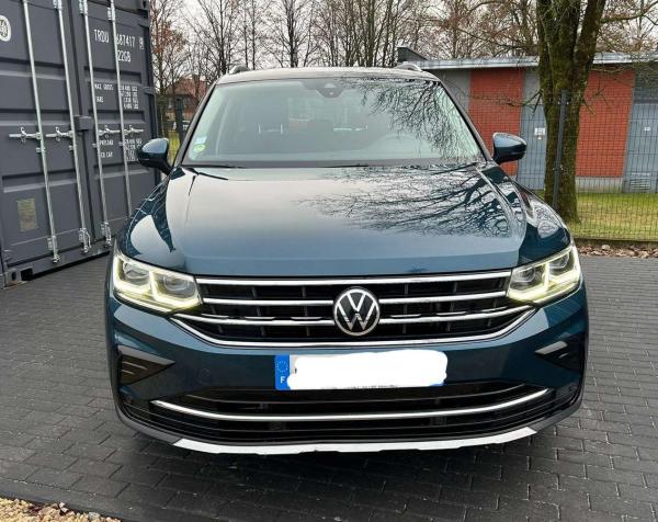 Blue Volkswagen Tiguan 2021 in Taurage, with an engine capacity of 1.97 L and mileage of 205 thousand km for 18500 €, photo 2 on AUTOMOTO.COM.LV