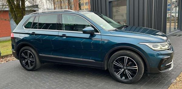 Blue Volkswagen Tiguan 2021 in Taurage, with an engine capacity of 1.97 L and mileage of 205 thousand km for 18500 €, photo 3 on AUTOMOTO.COM.LV