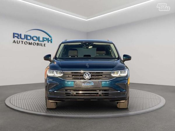 Zils Volkswagen Tiguan 2021 Kauņa, ar dzinēja tilpumu 1.50 L un nobraukumu 45 tūkst. km par 28682 €, foto 2 vietnē AUTOMOTO.COM.LV